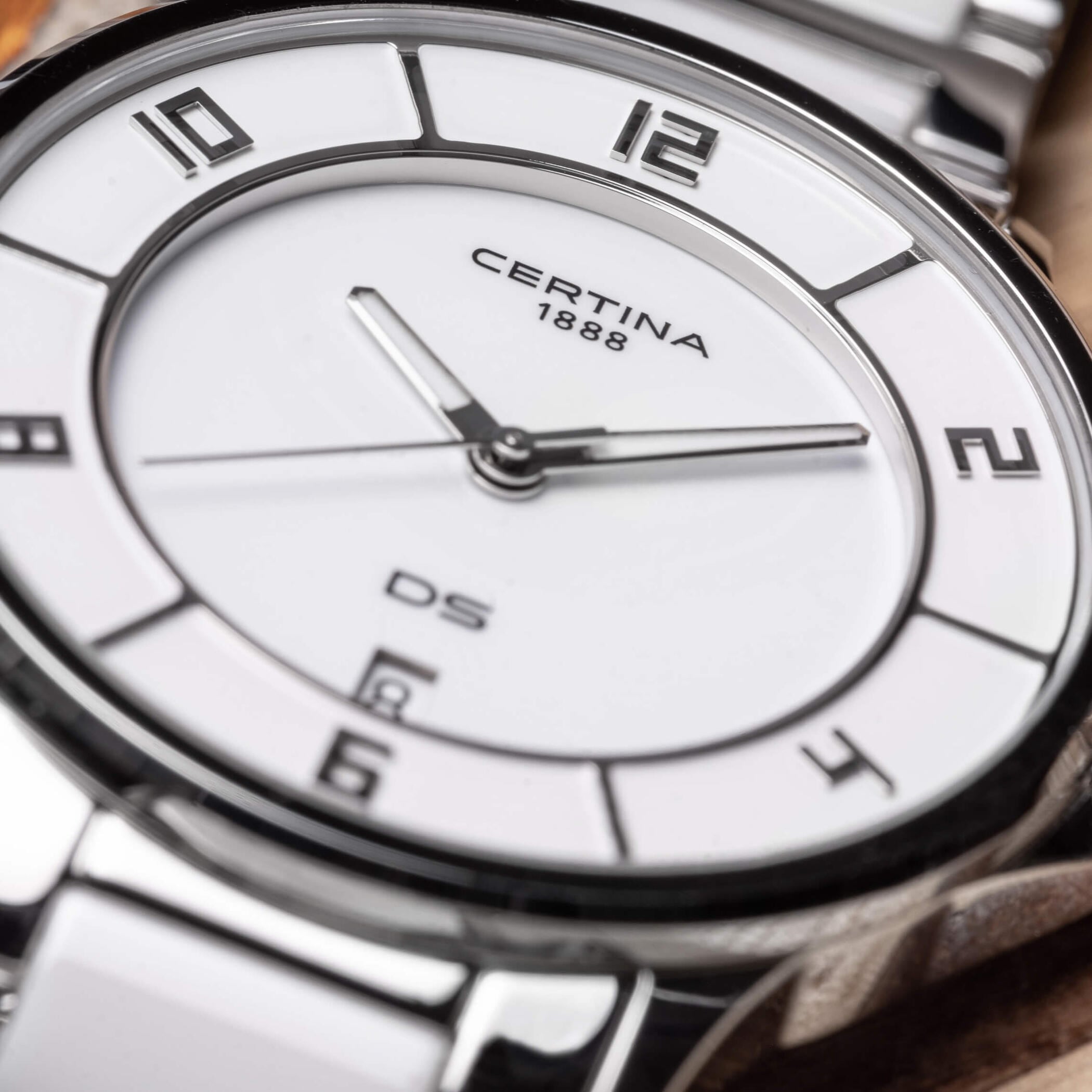 Servicing rates | Certina